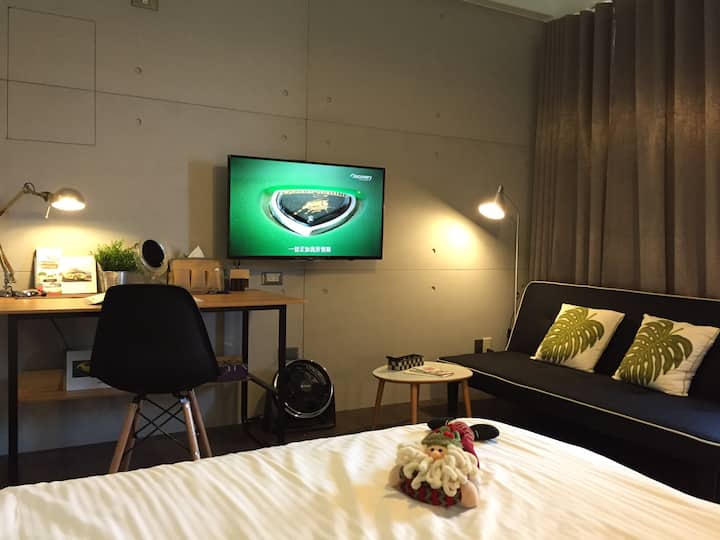 短租/洽公/實習首選台南後火車站成功大學/南一中旁優質電梯套房(有陽台/輕食廚房/浴缸設備) - Anping District