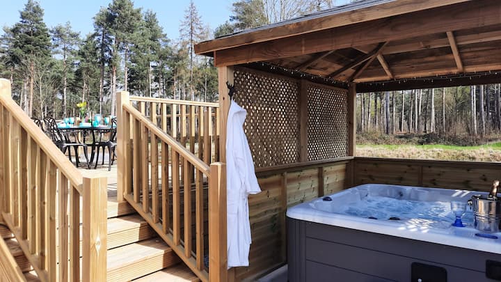 Stag Lodge With Hot Tub In 5* Holiday Park Nr York - Selby