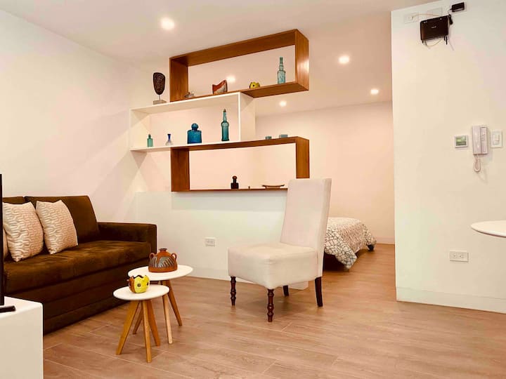 Riverside-studio And Queen Size Comfort - Cuenca