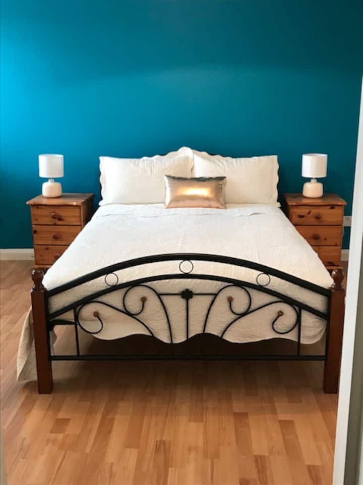 Ipswich Town House With A Zen Vibe - Ipswich, UK