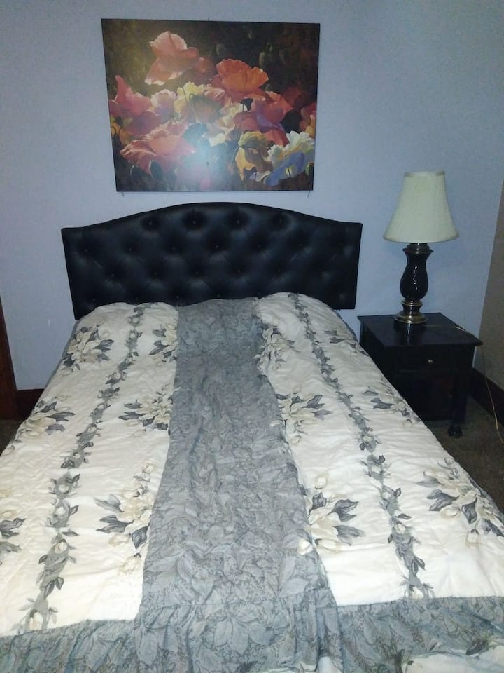 Upstairs Room 1 - Hamilton, OH