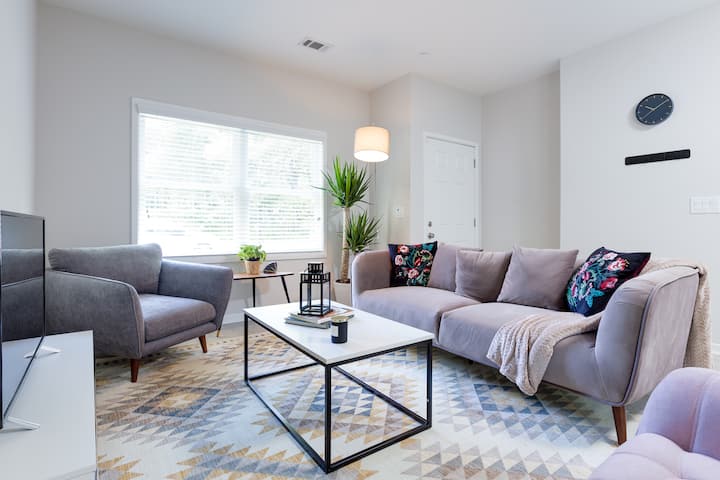 West Midtown 2br (1st Floor) W/ Free Parking - Atlanta, GA