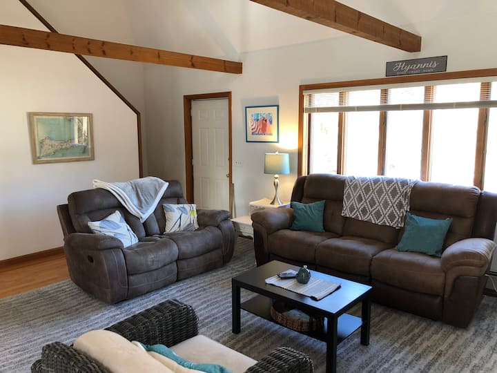 One Of Kind Open-air Near Everything Ac And Wifi - Barnstable, MA