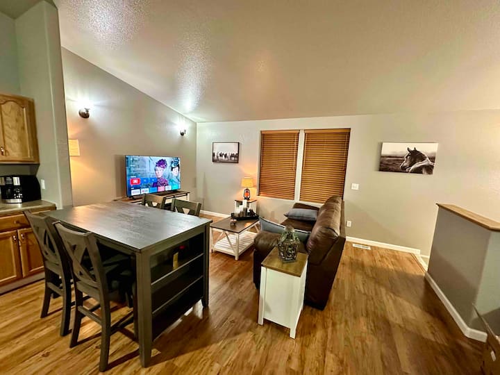 Quiet Western, Townhouse - Sheridan, WY