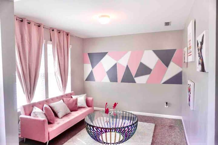 Beautiful Home Near Unc & More. Wi-fi/2 Lofts/pool - Harrisburg, NC