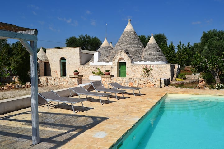 Trullo Pace Natura Con Piscina Ad Uso Esclusivo - Puglia