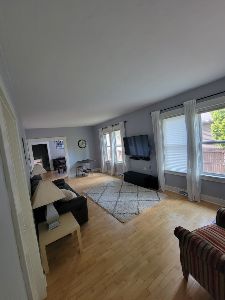 Eaa House For Rent - Oshkosh, WI