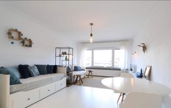 Zonnige Studio Te Knokke Op Een Topligging! - Cadzand