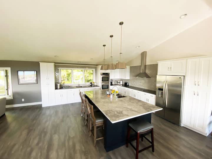 Open Concept Newly Remodeled Family Lodge - Petoskey, MI