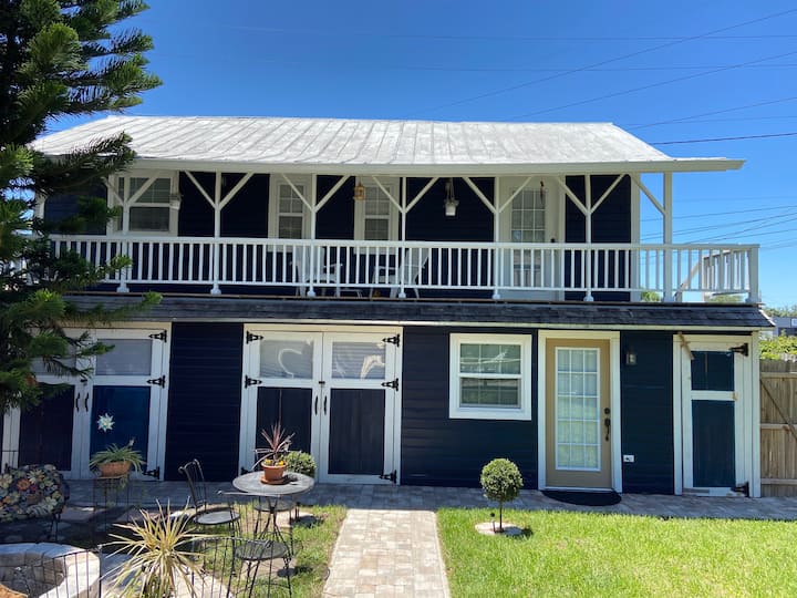 The Carriage House Large One Bedroom Apartment - Lake Mary, FL