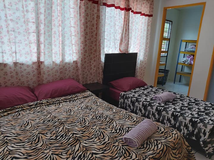 Cozy Cheerfull 5 Bedroom Home Telipok K.kinabalu. - Tamparuli