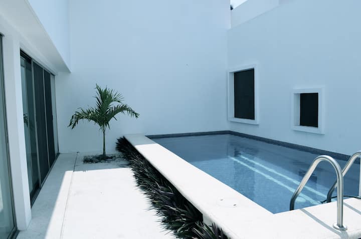 A Ciudad Del Carmen, Casa Minimalista. - Ciudad del Carmen