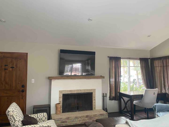 Green Haven - For A Totally Beachin’ Retreat - Santa Barbara, CA