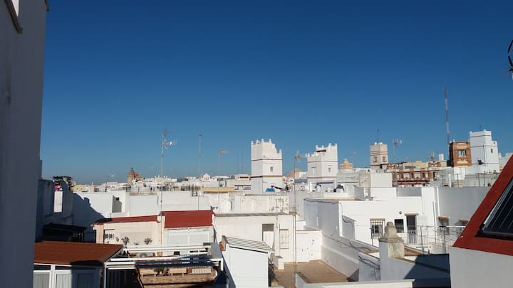 Arboli Atico In Heart Of City-lovely Terrace & A/c - Cádiz