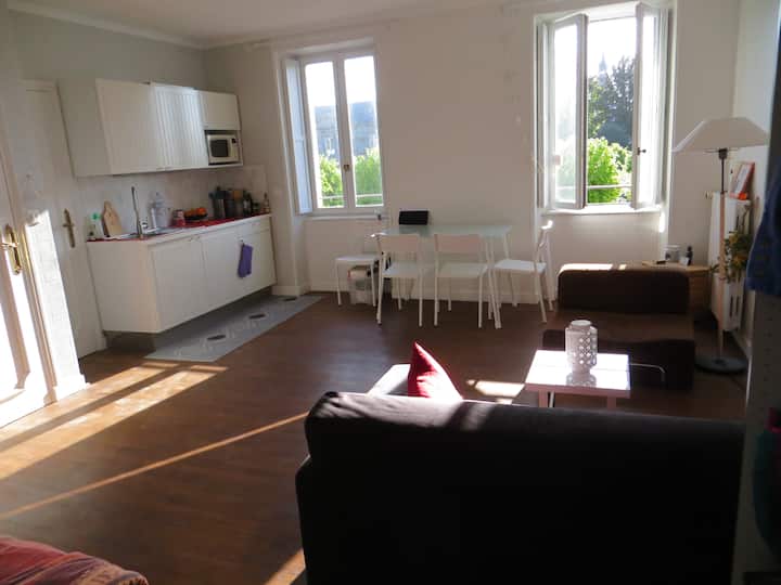 Hypercentre, Appartement Lumineux  Place Du Marché - Dinan