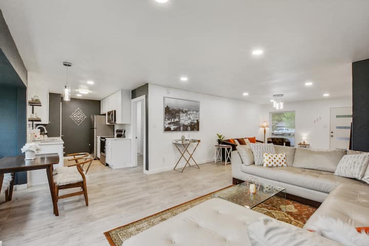 4bd/ 3bth Home, 10 Ppl, 5mi To Airpt, 5mi To Dt - Austin