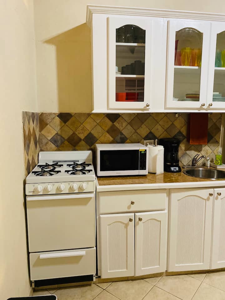 Bridgetown Home Close To Rihanna Drive - Bridgetown