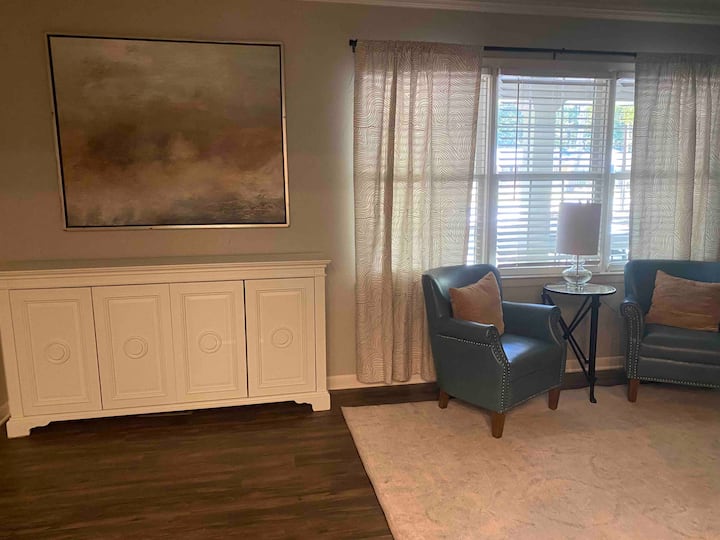 Home In The Heart Of Peachtree City - Peachtree City, GA