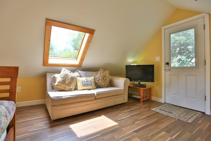Rural Litchfield County Apartment Goshen Ct - Cornwall, CT