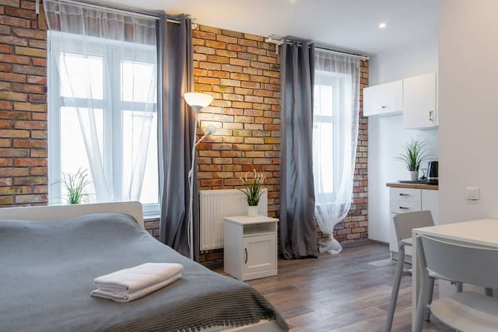 Netflix On Double Bed Old Town - Poznań