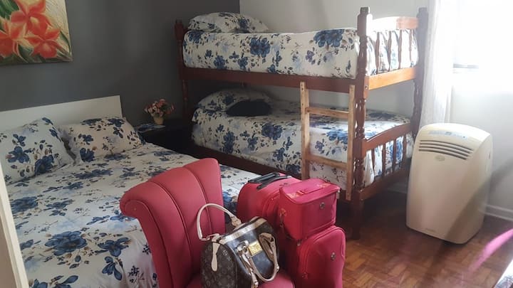 Apartamento A Uma Quadra Da Praia - São Vicente