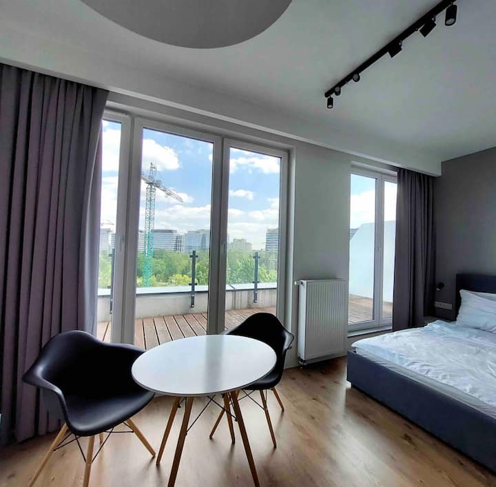 Apartment On The Last Floor With Spacious Terrace - Varşova
