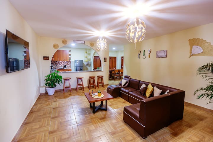 20min Eloy Alfaro Airport. 5min Murcielago Beach - Manta