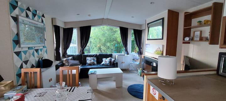 Mobil Home Tranquille Et Agréable Sur Domaine Privé Avec Piscine Et Cours De Tennis - Saint-Malo