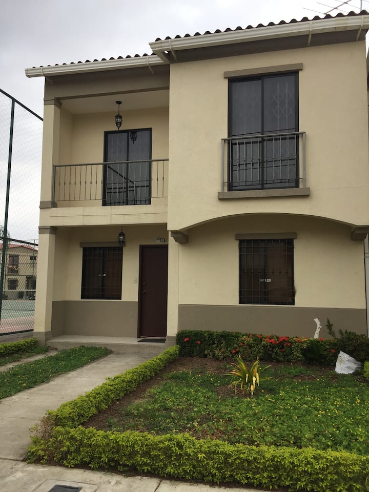 Urbanizacion Veranda - Casas en renta en Guayaquil, Guayas, Ecuador ...