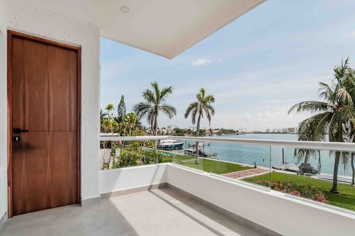 Brand New. Cozy Modern Studio Suite (Hotel Zone) - Cancún