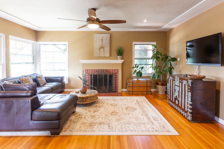 Centrally Located 2b/1ba Home In Trendy South Park - Allied Gardens - San Diego