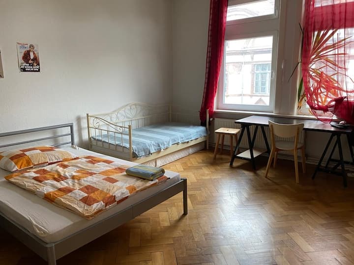 Central Flat With 25' To Fair - Hannover