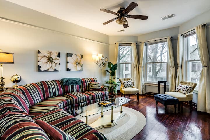Tree Top 2nd Floor 3 Bedrm Apt - Edgewater Beach - Chicago