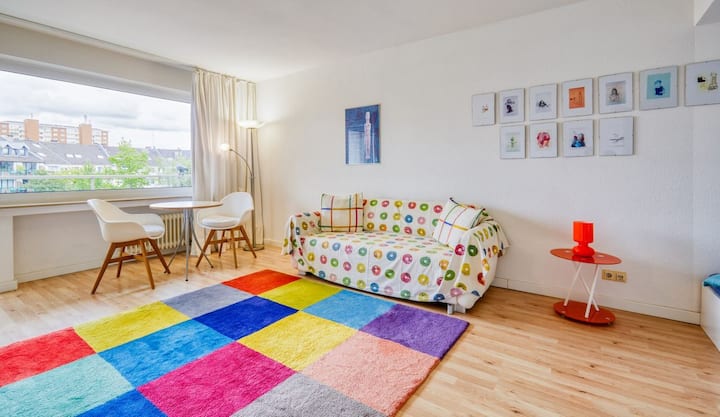 Neu: Sonniges Balkonapartment In Zentraler Toplage - Düsseldorf