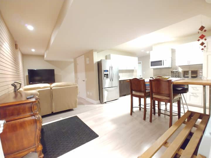 2 Grandes Chambres, Cuisinette + Salon - Blainville