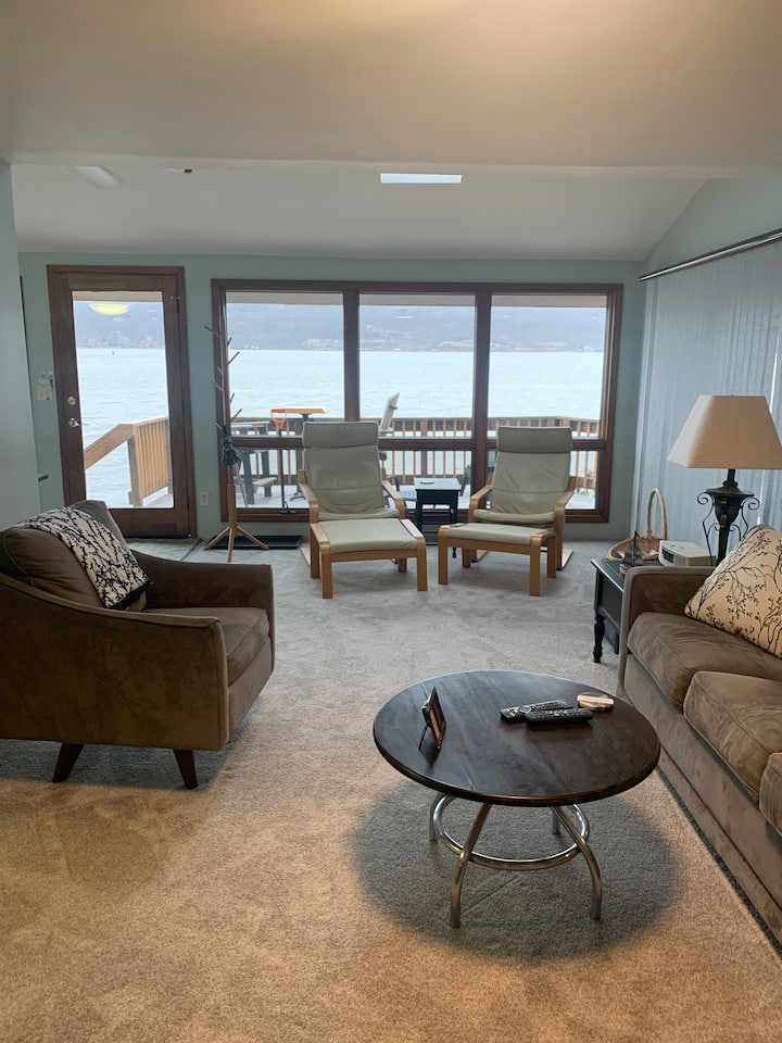 The Rhodie House - Cayuga Lake, NY