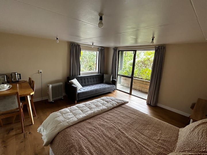 Spacious Private Room W Ensuite - Central Location - Dunedin