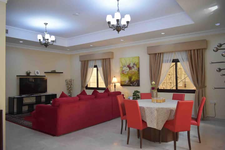 Busaiteen Villa, Peaceful Neighbourhood - Bahrain