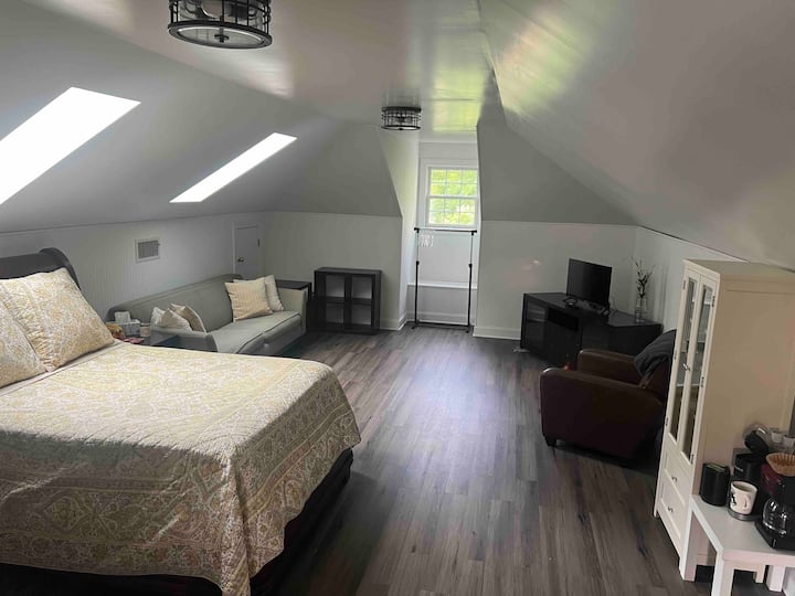 Private Studio Apartment In Emerywood - High Point, NC