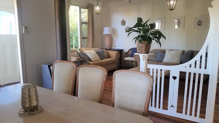 Comfy, Modern Queenslander. Pet Friendly. - Gold Coast