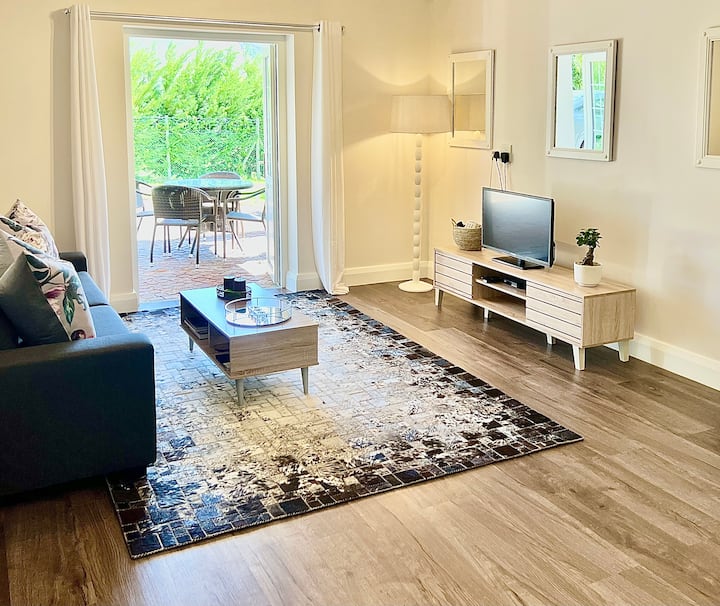 Mountain Views Ground Floor Suite - Off The Grid! - Franschhoek