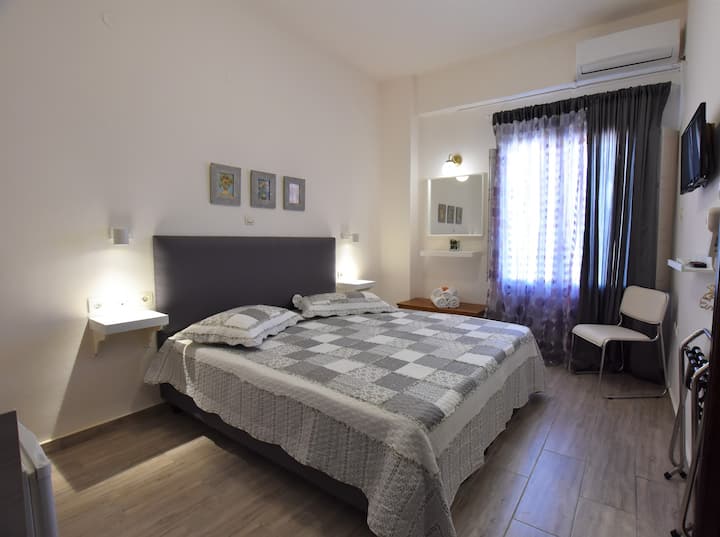 Cozy Double Room Sea View - Santorini