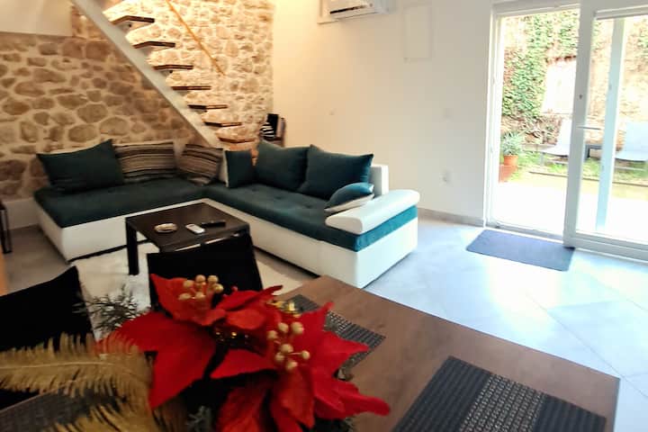 Posta Lapad  Moderan Apartman Sa Terasom I Vrtom - Dubrovnik