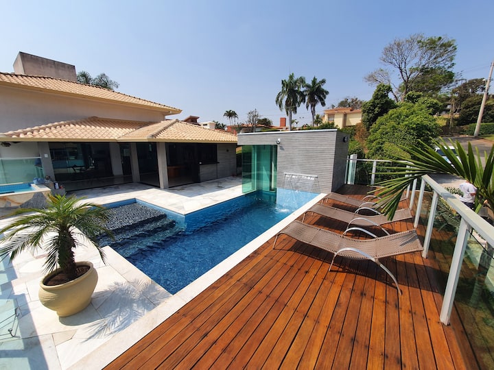 Casa Gaivotas 95 - 5 Suítes+ar Ofurô Sauna Churras - Capitólio