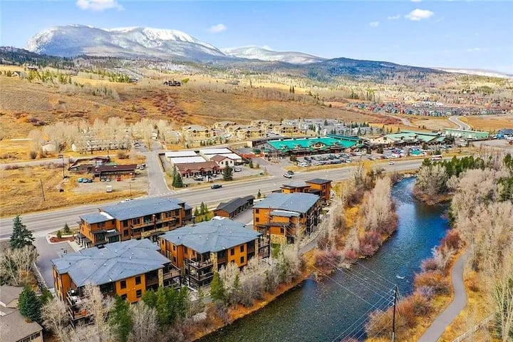 Ski Retreat Condo On The Blue River - Silverthorne, CO