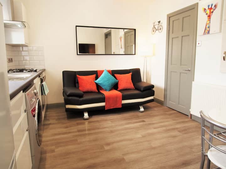 Beautiful Bright Apartment Suitable For Up To 6ppl - Manchester