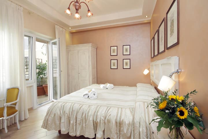 Colosseo Studios Luxury Apartment Rome - 