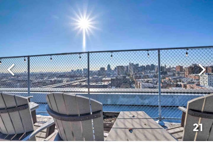 Private Studio With Rooftop Views Of Baltimore! - Baltimore, MD