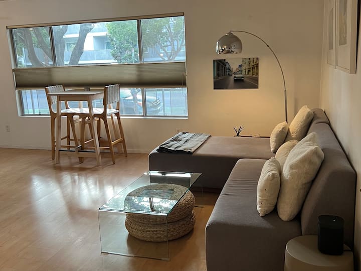 California Cool Apartment In Santa Monica. - Santa Monica, CA