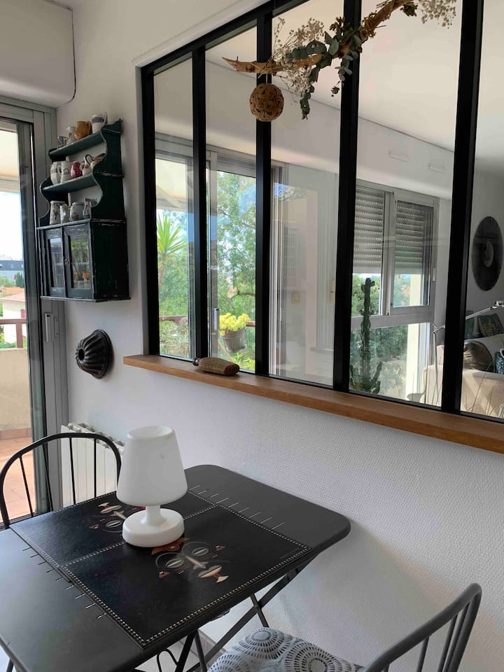 Chambre Du Parc Et Salle D Eau …
Parking Privé - Juvignac